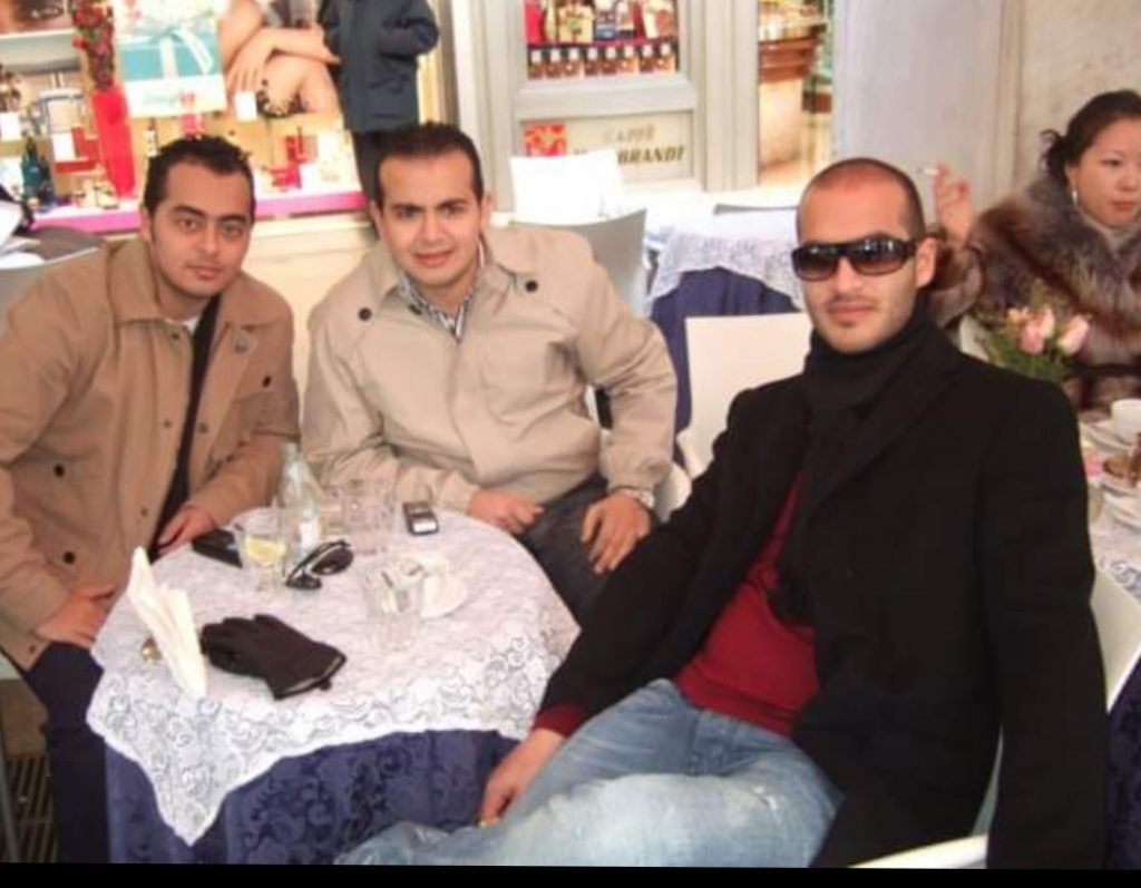 مجموعة أبو عوف.. حكاية ثلاث أشقاء أسسوا "العملاق "الذي يضبط "مزاج ...